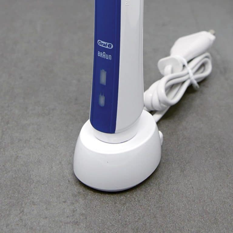 Oral-B Electric Toothbrush Comparison (Chart Included)