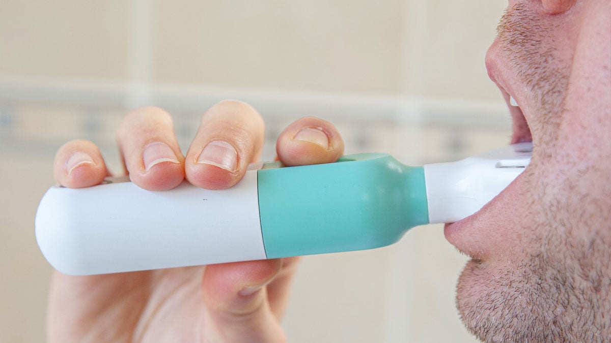 SymplBrush Review - The Best Mouthpiece Toothbrush To Date